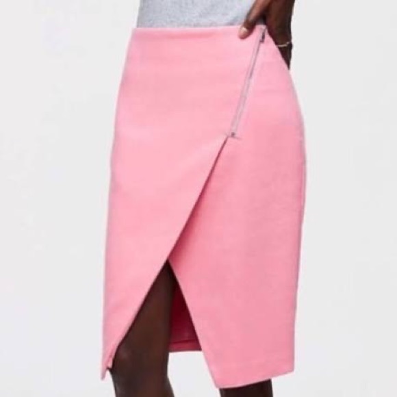 LOFT | Skirts | Loft Pink Pencil Skirt With Zioer Detail Size 6 Nwt ...